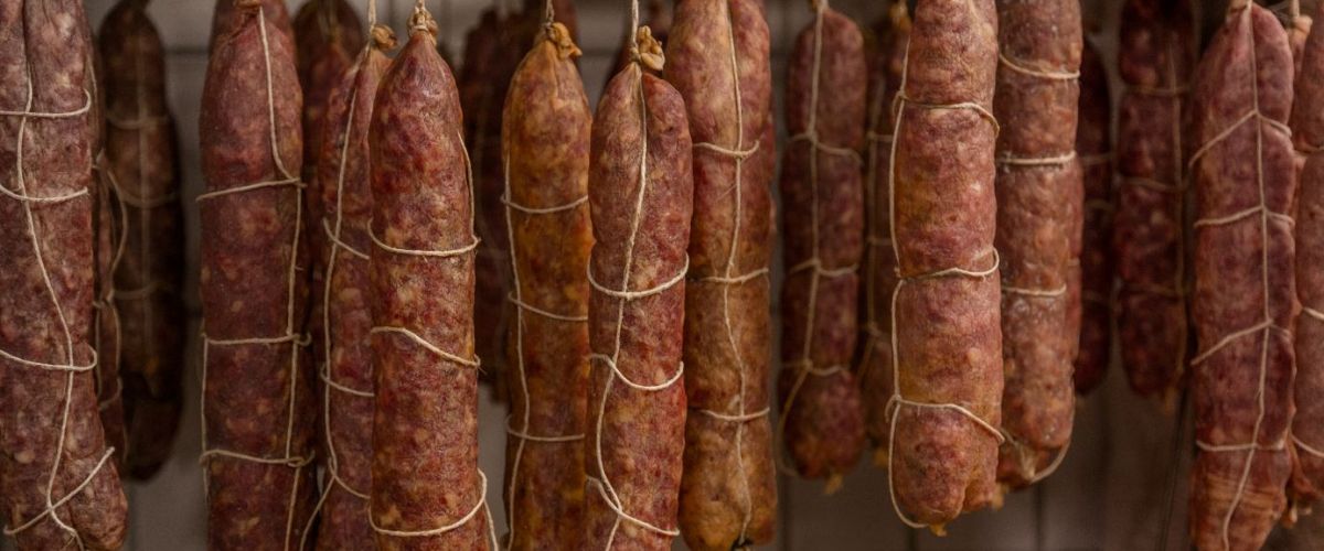 Stagionatura dei salumi: le fasi più importanti | Salumificio Santoro
